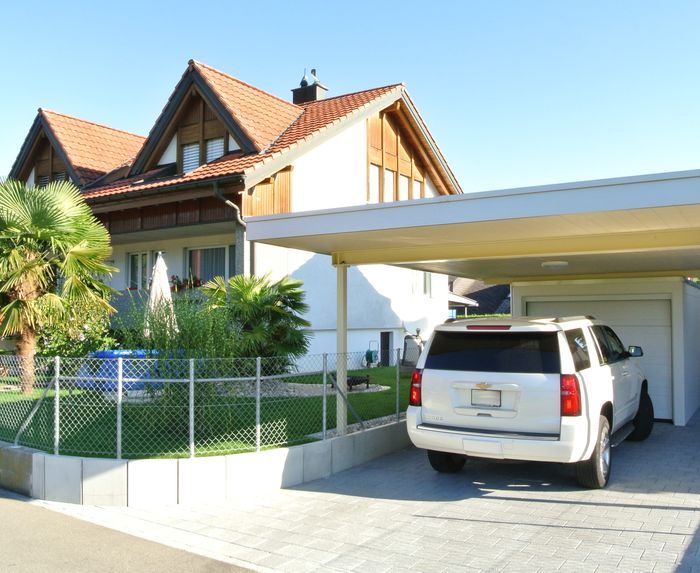 Tandemgarage mit Carport auf der Frontseite | Pfaff GmbH Fertiggaragen